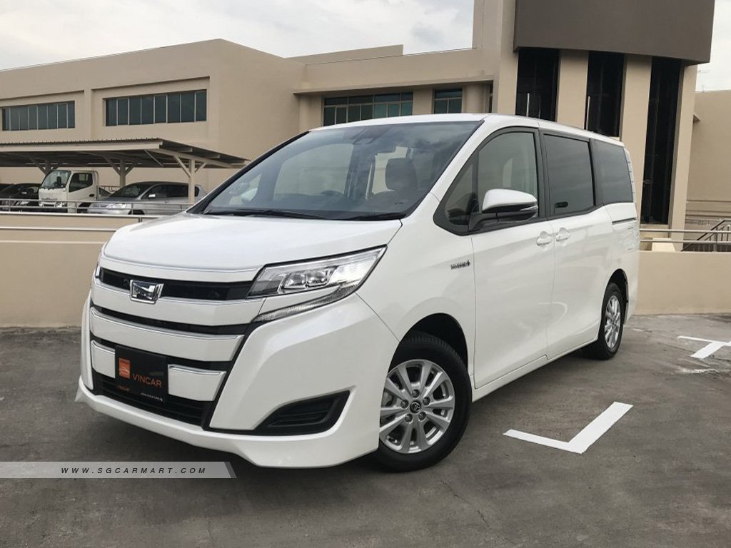 2018 Toyota Noah Hybrid 1.8A X Photos & Pictures Singapore - Sgcarmart