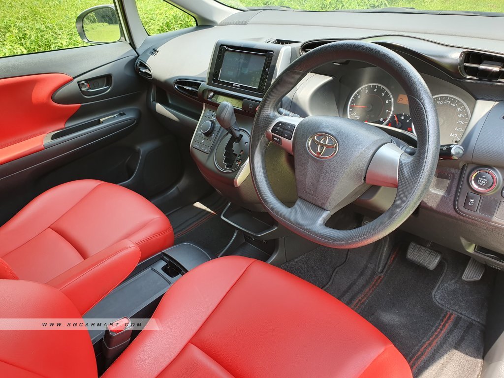 2017 Toyota Wish 1.8A Photos & Pictures Singapore - Sgcarmart