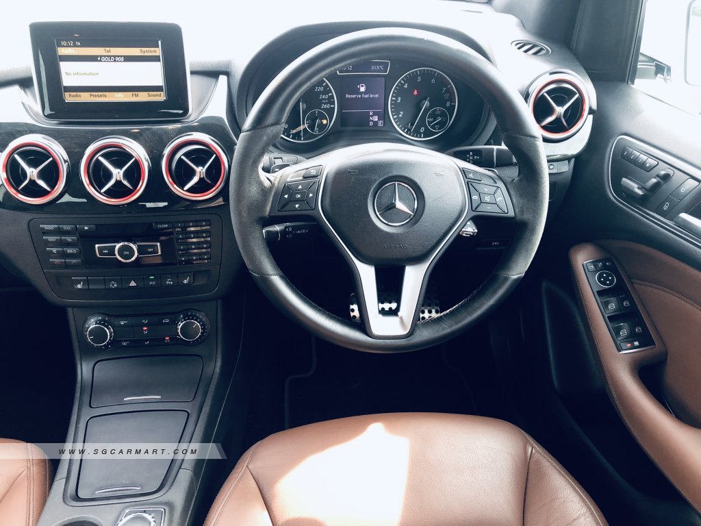 2012 Mercedes-Benz B-Class B200 Photos & Pictures Singapore - sgCarMart