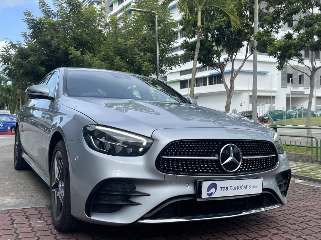 Mercedes-Benz E-Class E300e Plug-in Hybrid AMG Line Edition E Photos ...