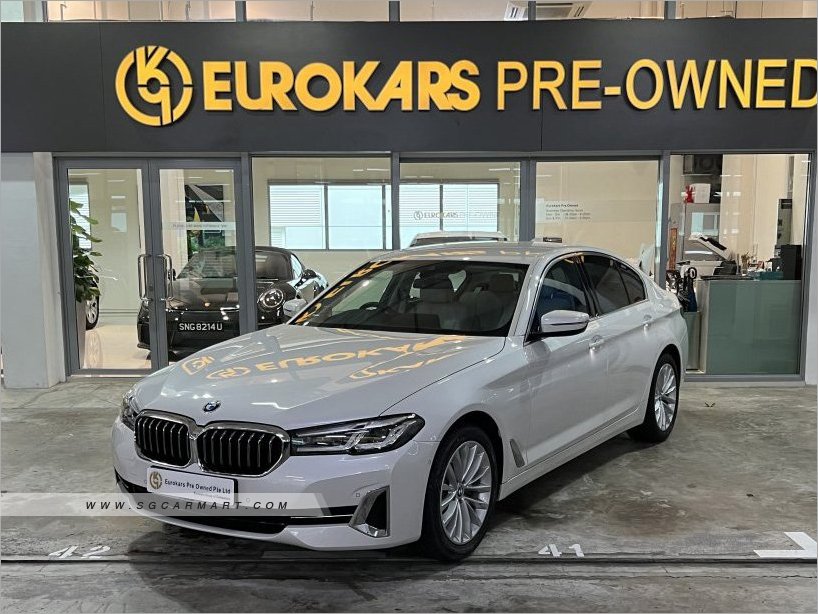 2022 BMW 5 Series 520i Mild Hybrid Executive Photos & Pictures ...