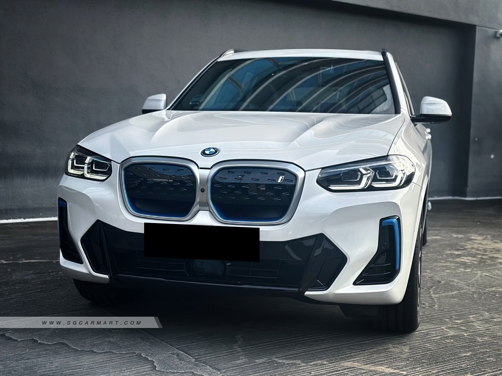 2023 BMW iX3 Electric M-Sport Impressive Shadow Sunroof Photos ...