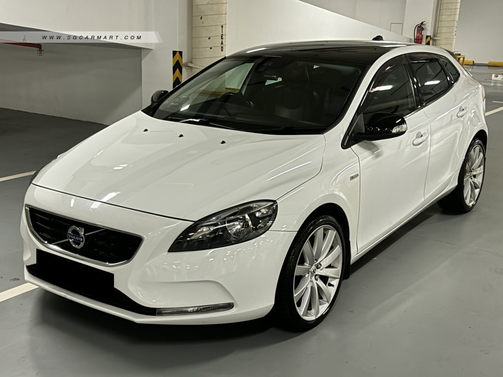 2015 Volvo V40 Diesel D2 Photos & Pictures Singapore - Sgcarmart