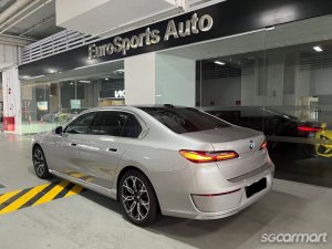 2024 BMW i7 Electric eDrive50 Pinnacle Photos & Pictures Singapore ...