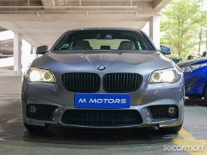 Used 2011 BMW 5 Series 535i Sunroof (COE till 05/2031) for Sale | M ...