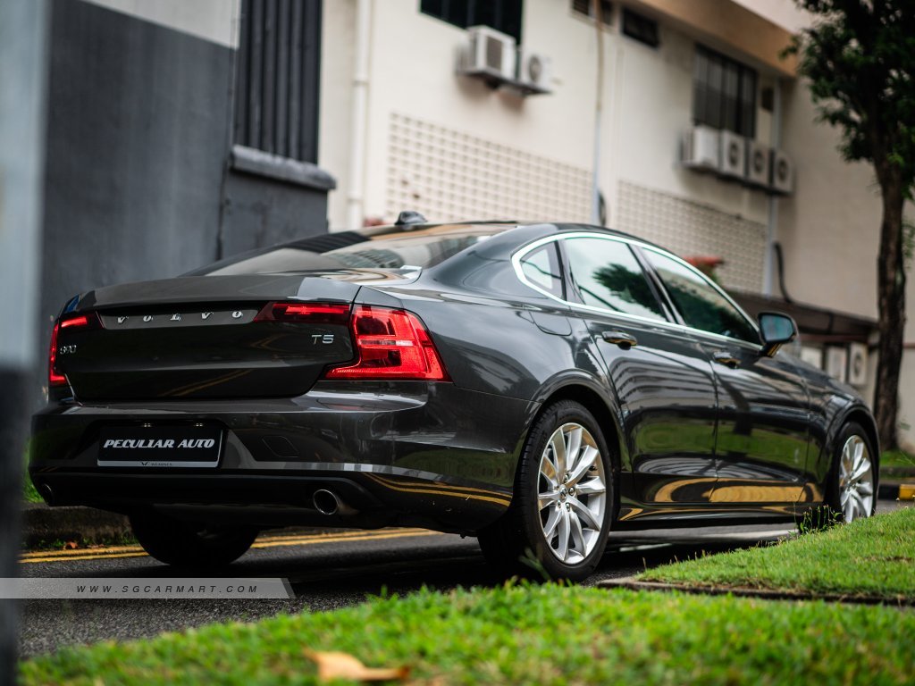 Photos for Volvo S90 T5 Momentum - Sgcarmart