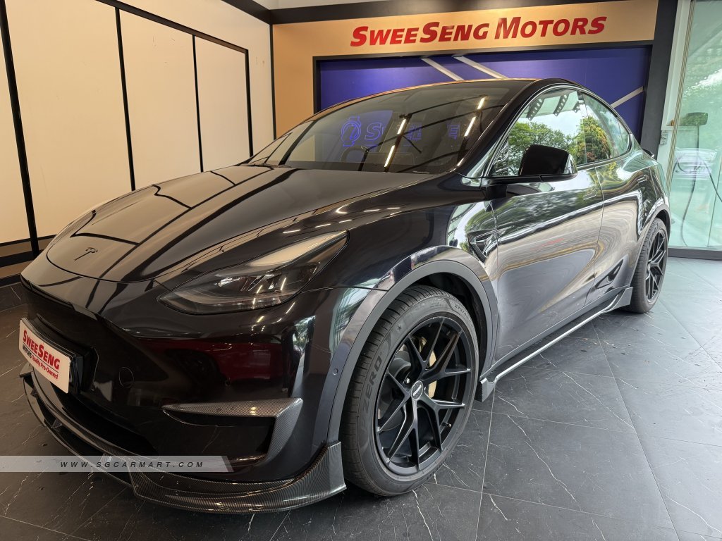 Photos for Tesla Model Y Electric RWD - Sgcarmart