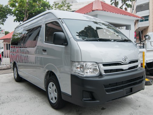 New Toyota Hiace High Roof Diesel Photos, Photo Gallery - Sgcarmart