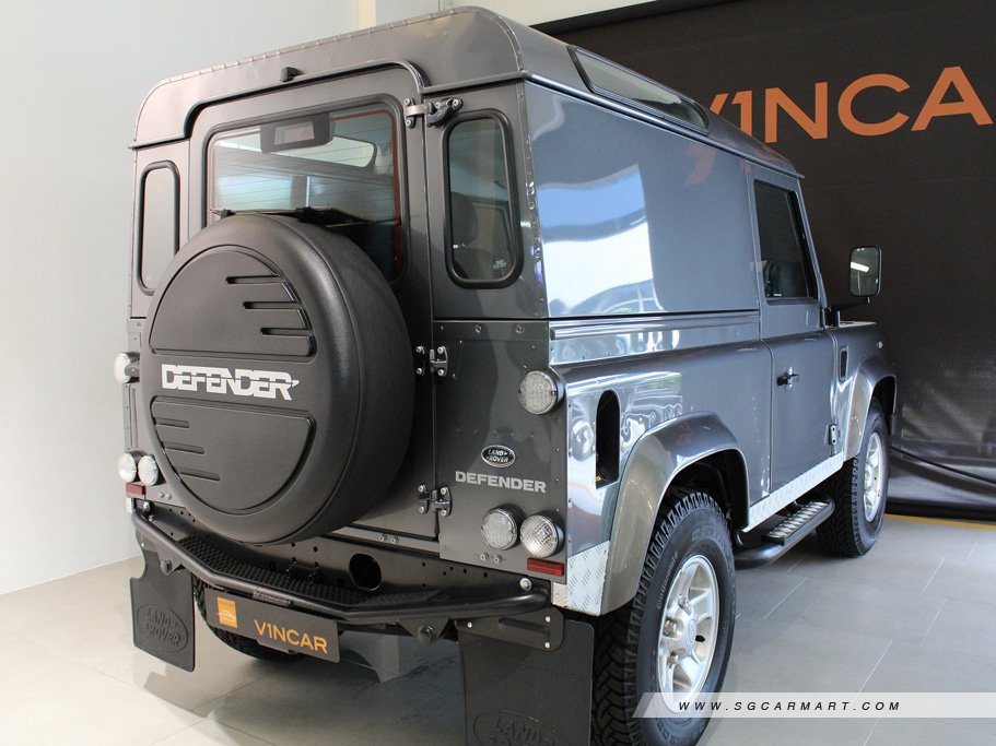 New Land Rover Defender 90 Diesel Photos, Photo Gallery - sgCarMart