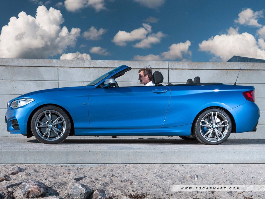 New BMW M Series M235i Convertible Photos, Photo Gallery - Sgcarmart