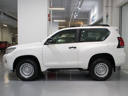 2019 Toyota Land Cruiser Utility Commercial Photos, Photo Gallery ...