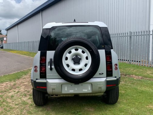 New Land Rover Defender 110 Diesel Photos, Photo Gallery - sgCarMart