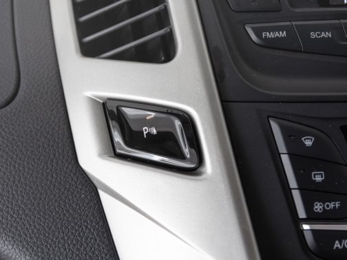 New BYD M3e Electric Photos, Photo Gallery - sgCarMart