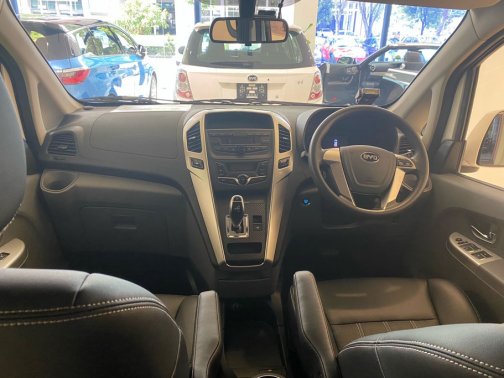 New BYD M3e Electric Photos, Photo Gallery - sgCarMart