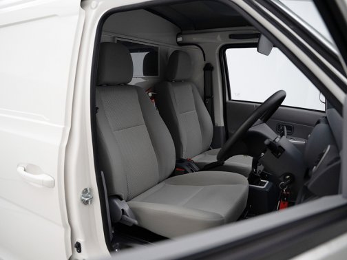 New Cenntro Logistar 200 Electric Photos, Photo Gallery - Sgcarmart
