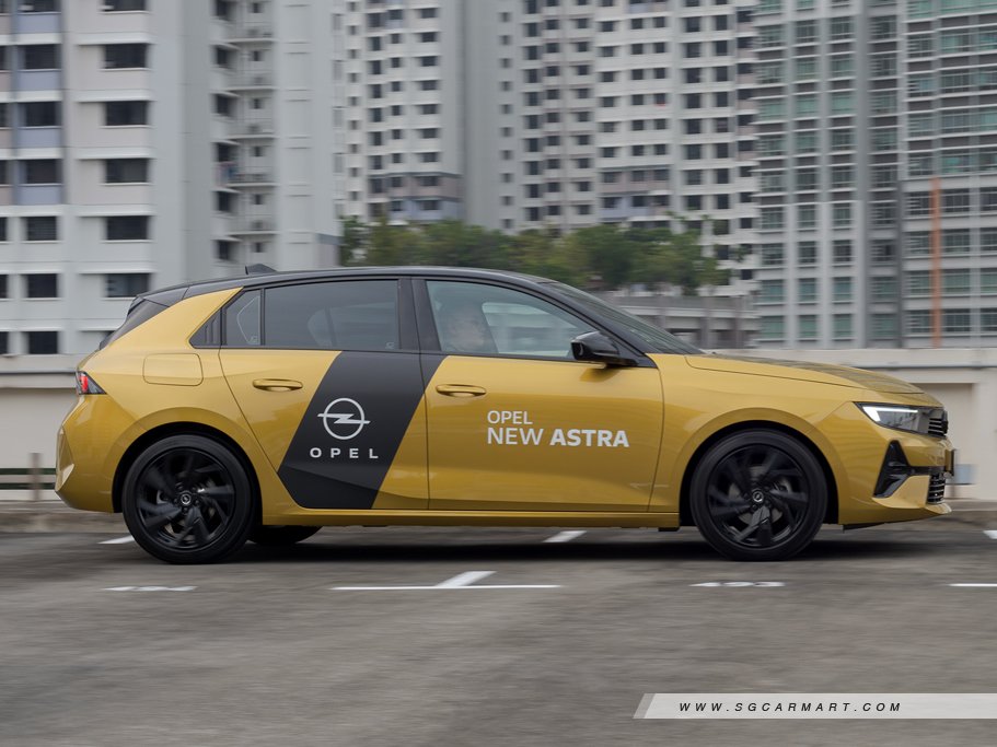 New Opel Astra Photos, Photo Gallery - Sgcarmart