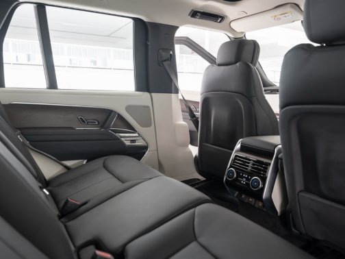 New Land Rover Range Rover Plug-in Hybrid Photos, Photo Gallery - Sgcarmart