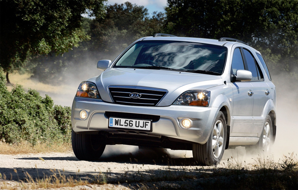 Revised Kia flagship hits showrooms - Sgcarmart