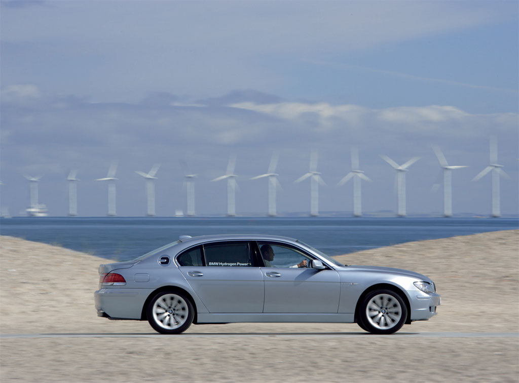 World's first hydrogen-drive luxury performance car - the BMW Hydrogen ...