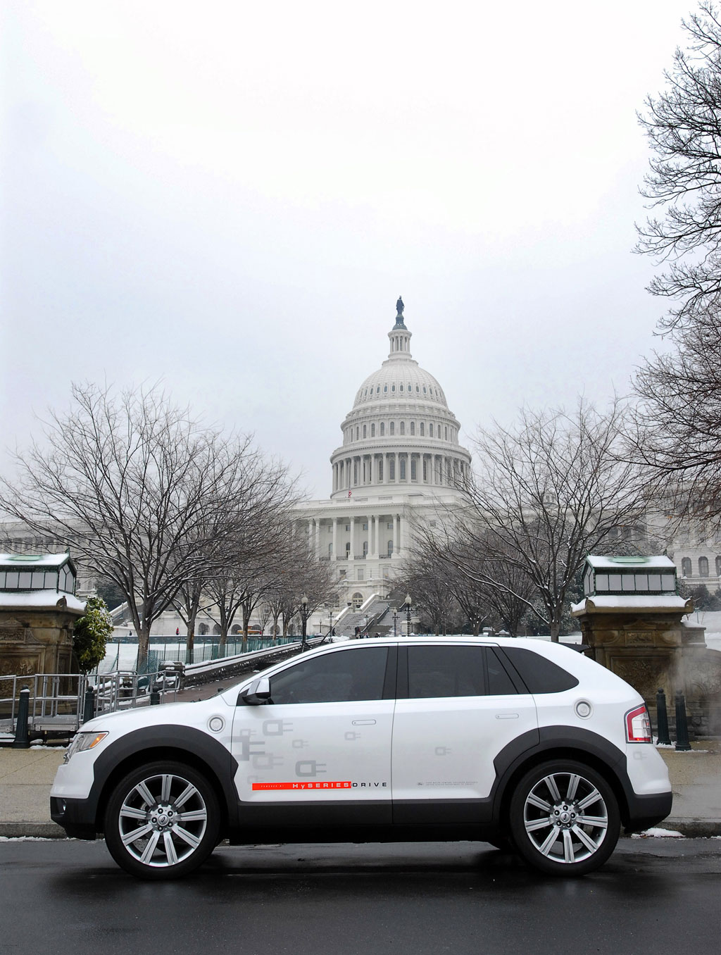 World's 1st drivable fuel cell hybird electric car with plug-in ...