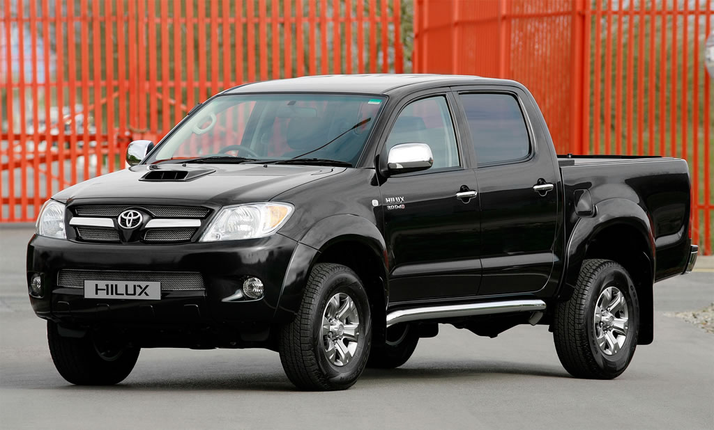 Toyota showcases new Hilux at UK Commercial Vehicle show - Sgcarmart