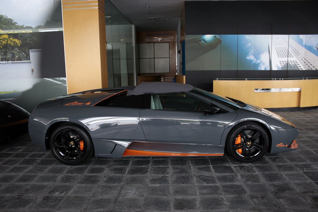 Lamborghini LP 650-4 roadster touches down in Singapore! - Sgcarmart