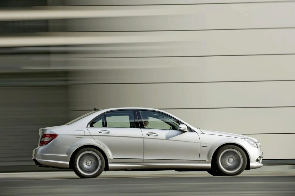Mercedes-Benz C-Class gets new CGI BlueEfficiency engines - Sgcarmart