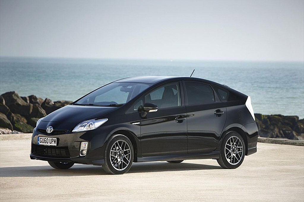 Toyota UK releases 10th anniversary Prius - Sgcarmart