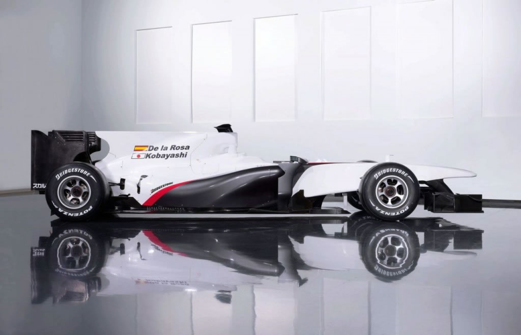 Sauber launches their C29 Formula One car in Valencia