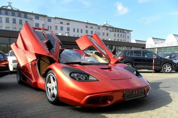 McLaren F1 replica for US$45,000