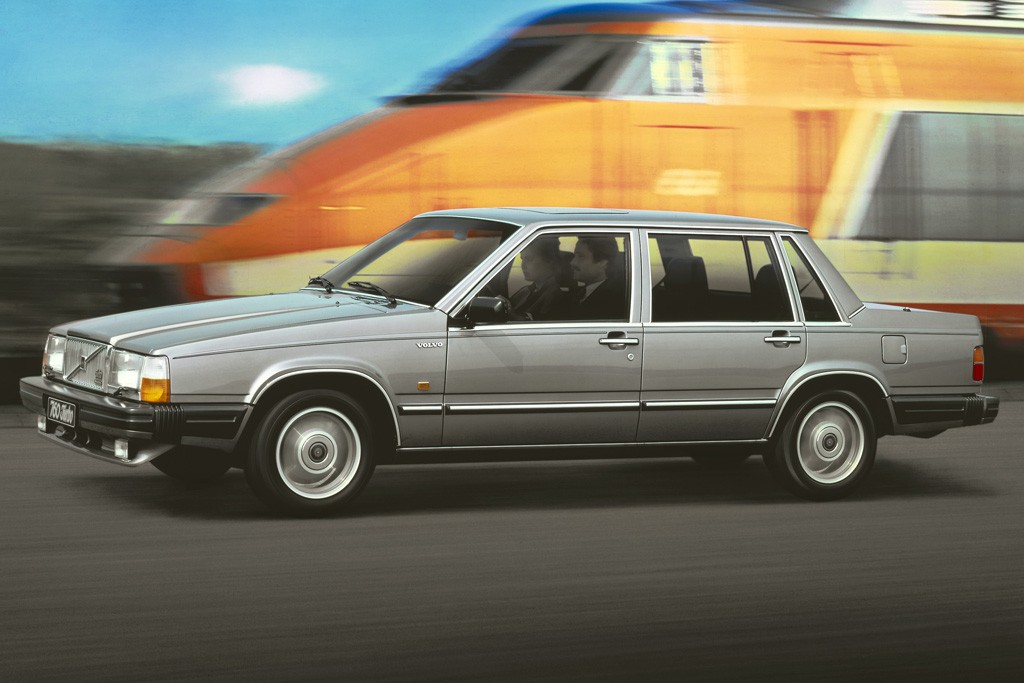Volvo marks 30th anniversary of the 760 - Sgcarmart