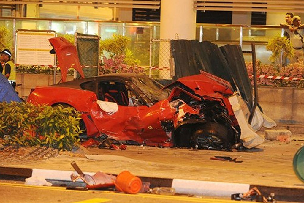 Advance payouts from the Ferrari crash - Sgcarmart