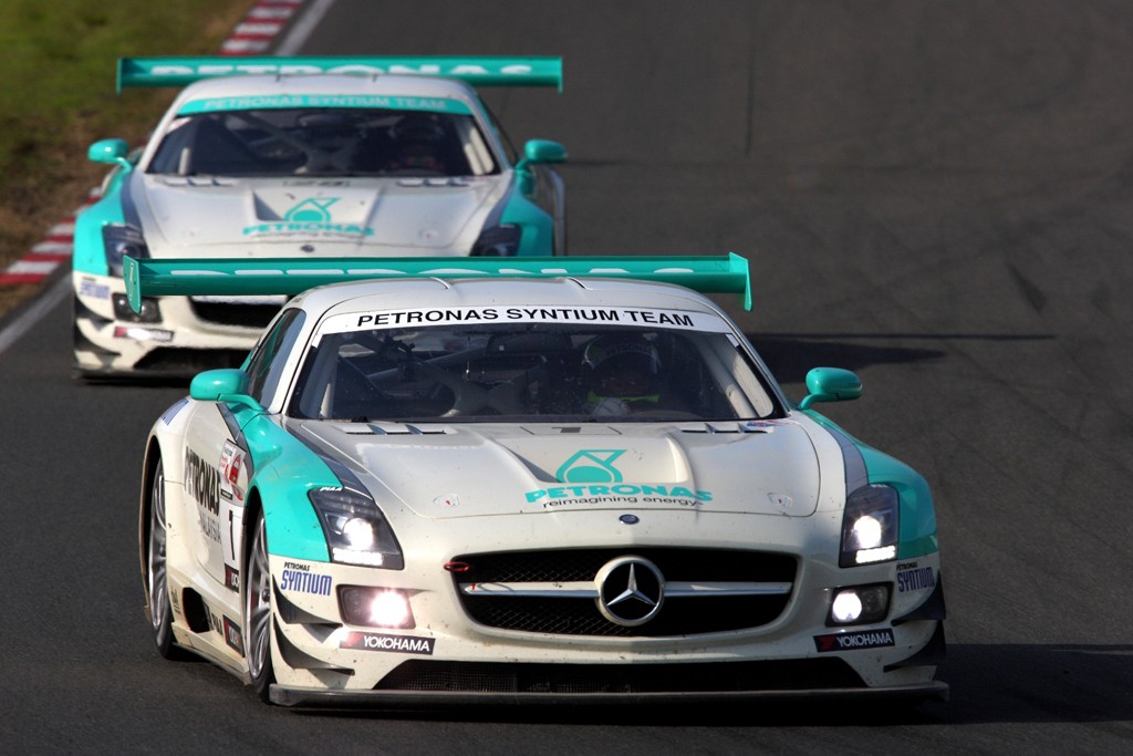 Petronas Syntium SLS AMG GT3s wins the fifth round of Super Taikyu ...