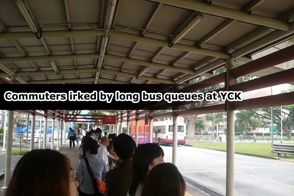 Long bus queues at Yio Chu Kang make commuters unhappy - Sgcarmart