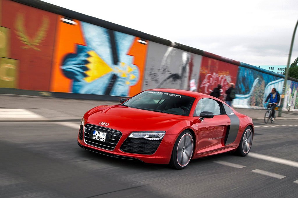 Audi unveils R8 based e-tron concept - Sgcarmart