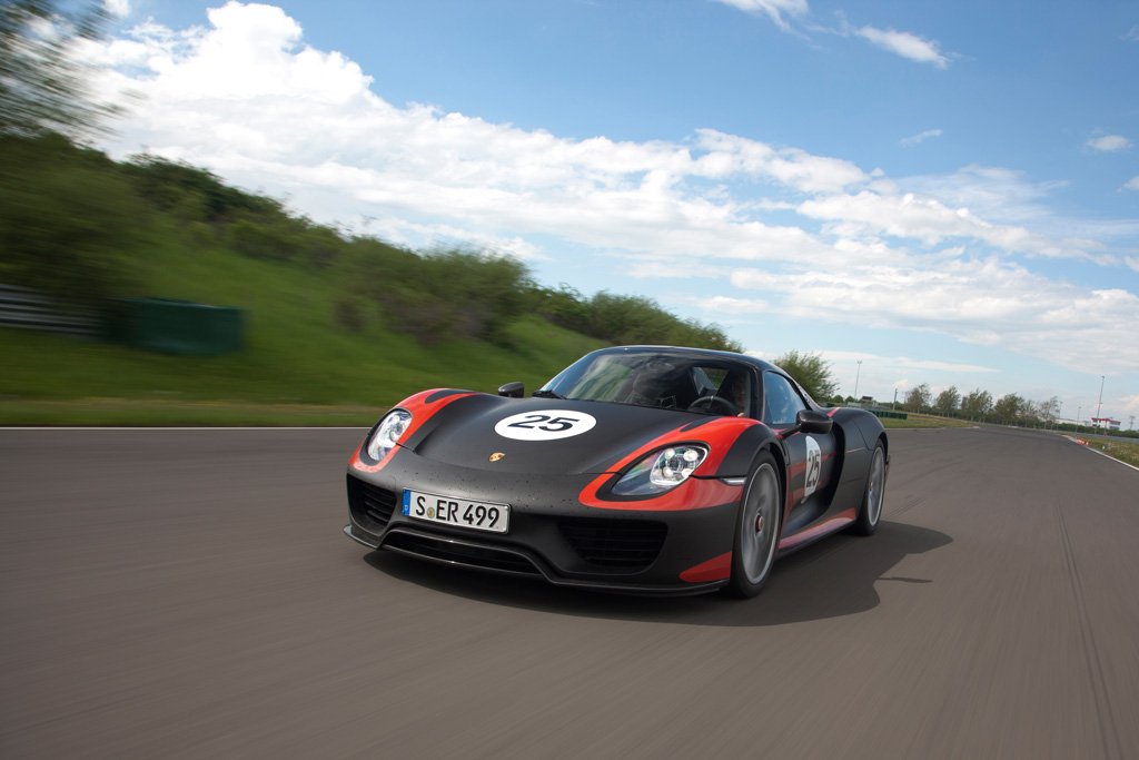 Porsche 918 Spyder celebrates world debut at Frankfurt - Sgcarmart