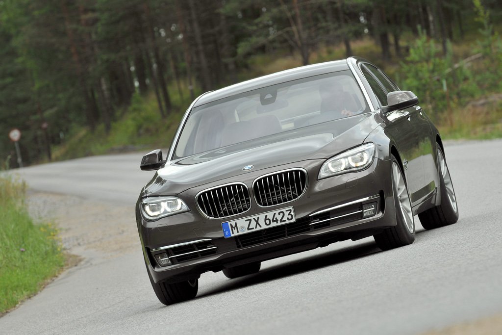 BMW is the official limousine for ASEAN Summit 2014 in Myanmar - Sgcarmart