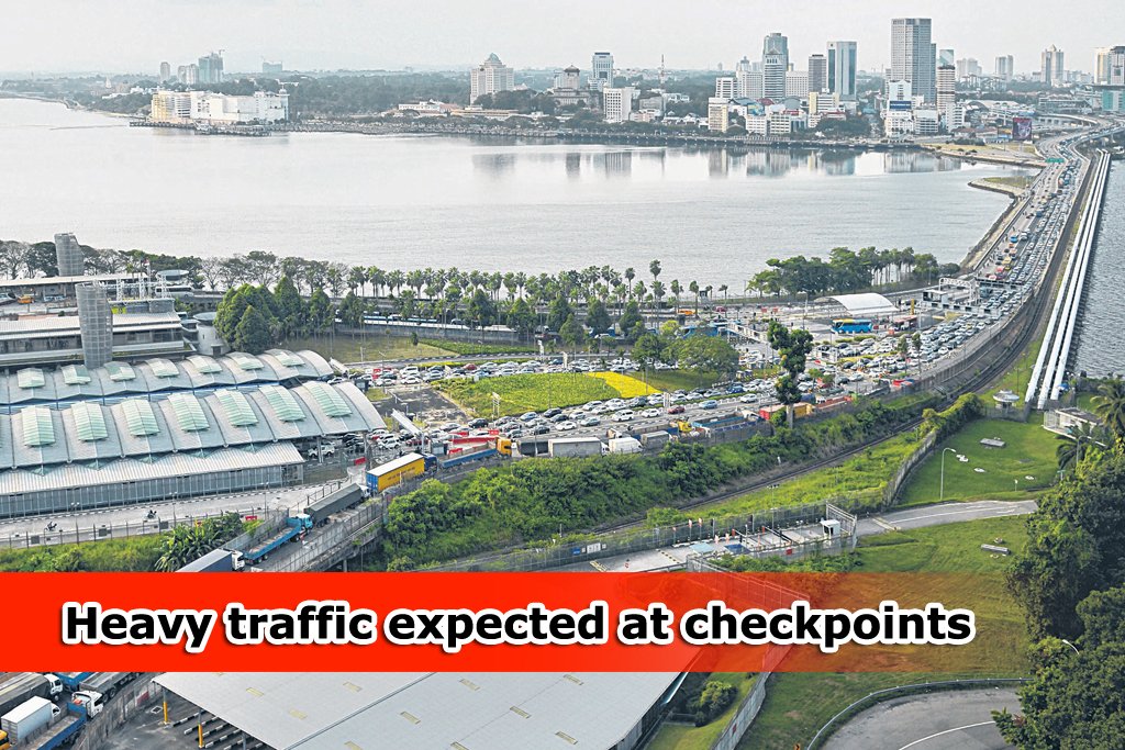 Heavy traffic expected at checkpoints over long weekend - Sgcarmart