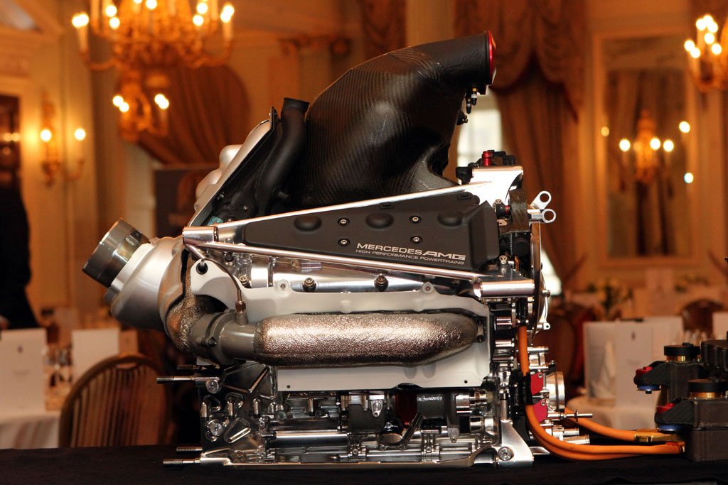 Mercedes-AMG awarded for its innovative F1 Hybrid powertrain - Sgcarmart