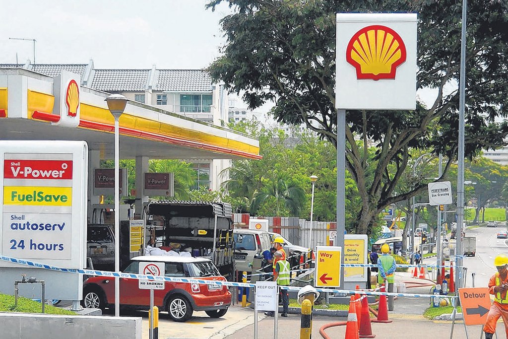 Fuel up with Shell V-Power for instant rewards on weekends