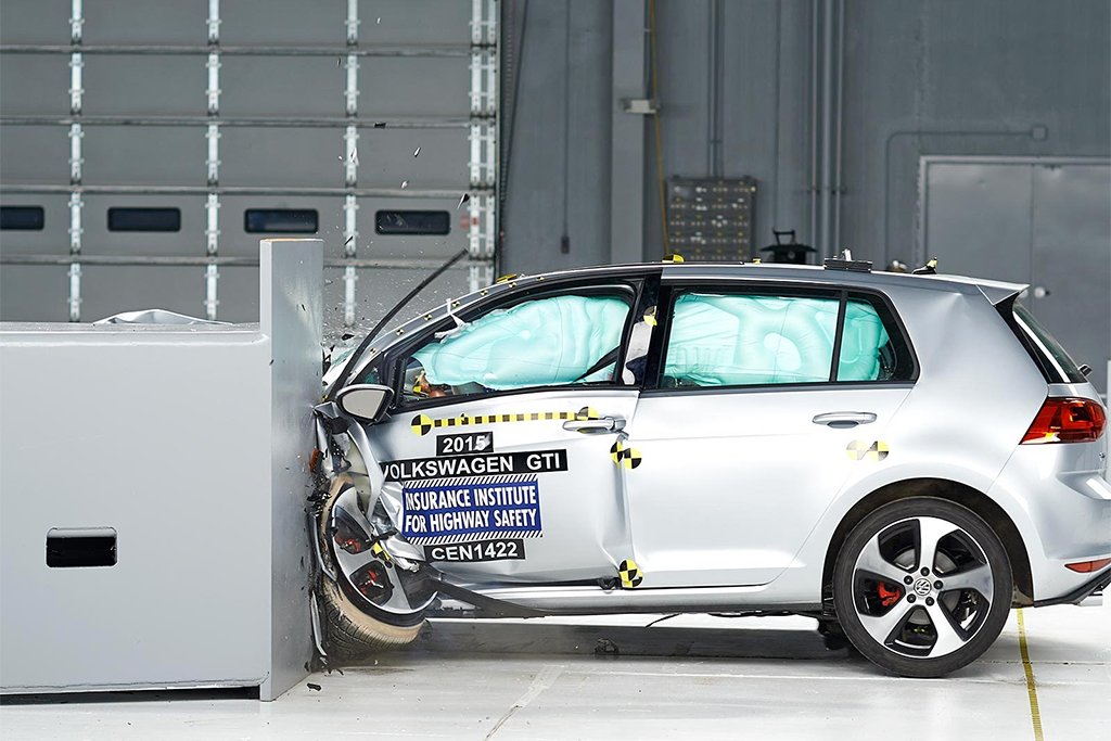 IIHS Top Safety Pick Plus awards for 2016