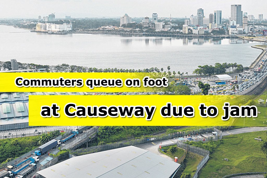 Commuters queue up on foot at Causeway - Sgcarmart
