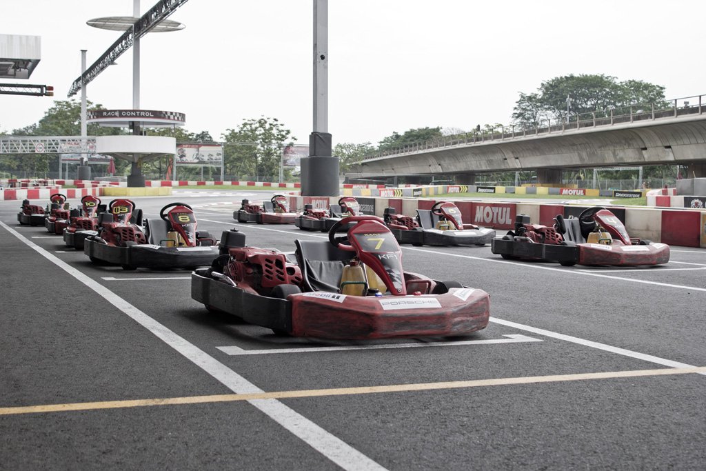 Porsche hosts inaugural 2.4 Hours Endurance Kart Race - Sgcarmart