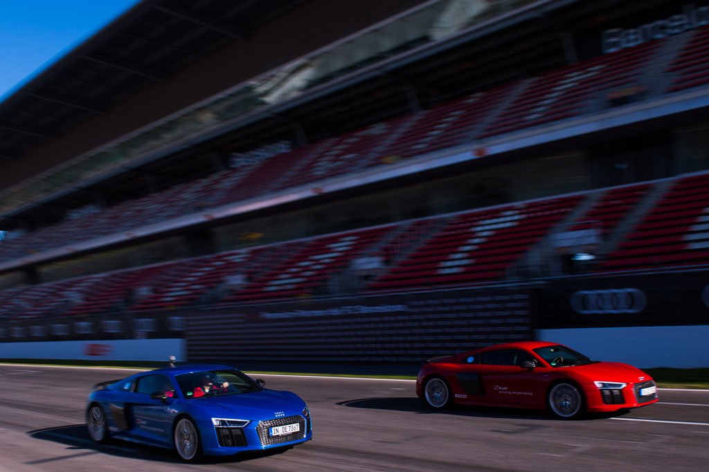 From the pitch to the track: Footballers of FC Barcelona drive Audi