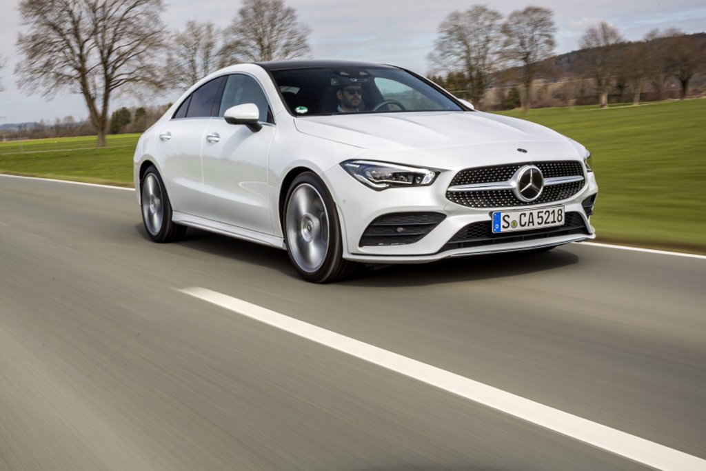 Mercedes retains global sales lead in premium segment