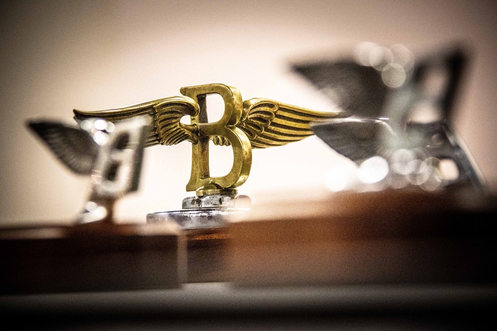 'Flying B' mascot to adorn the new Bentley Flying Spur
