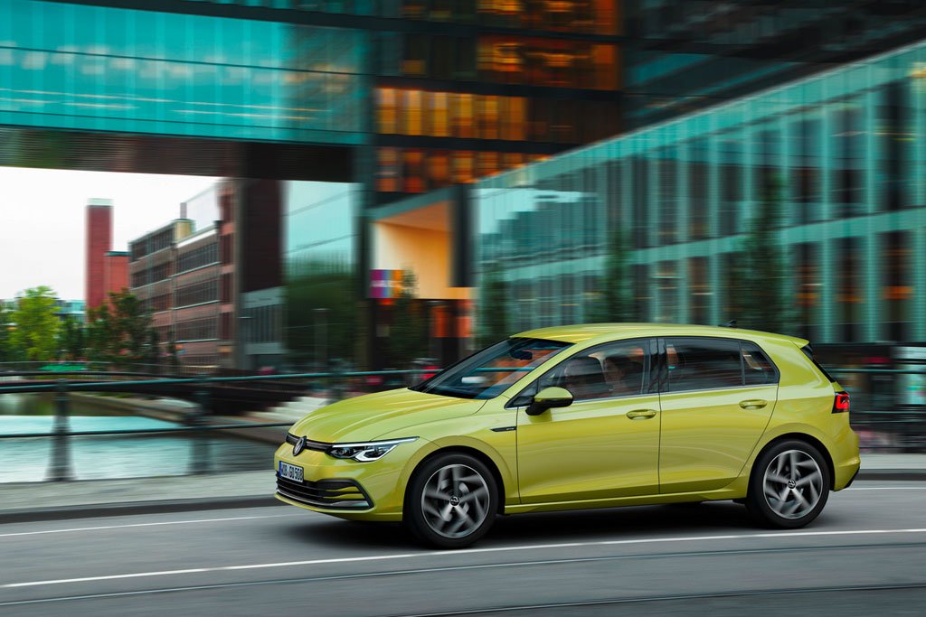 World premiere for the new Golf: Digitalised, connected, and intelligent