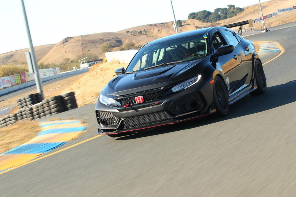 Honda unveils new race-ready Civic Type R