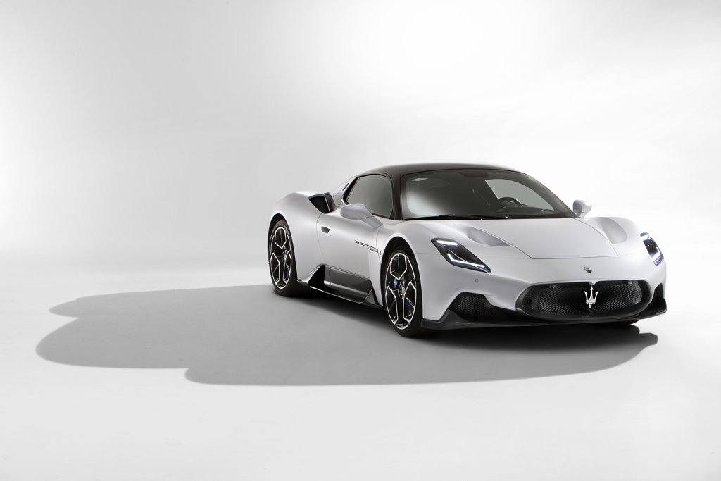 Maserati unveils new MC20 super sports car - Sgcarmart