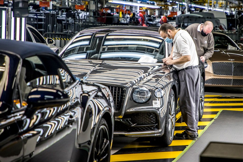 Bentley celebrates a decade as a top employer
